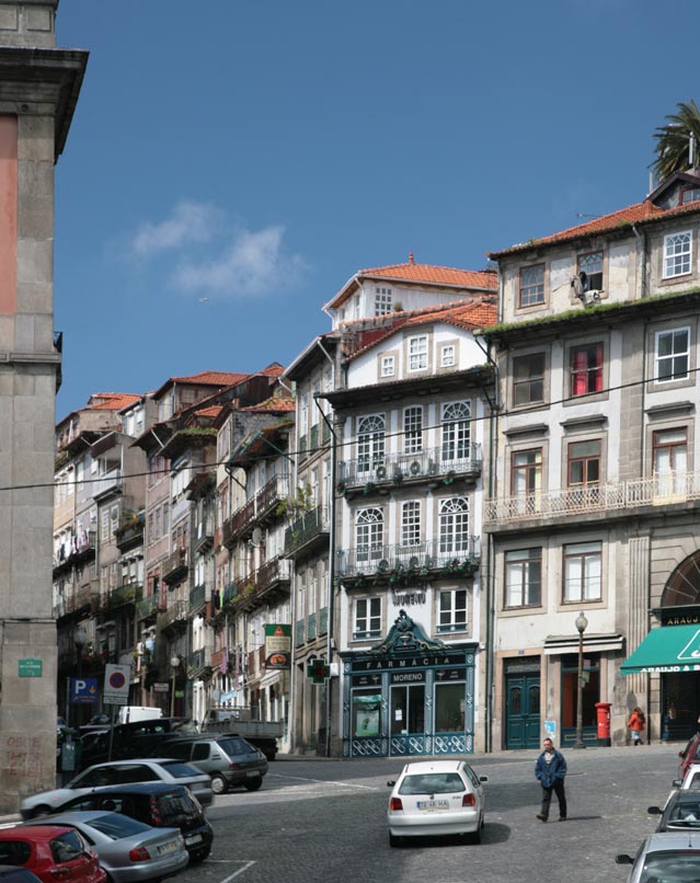 Largo Sao Domingos - Porto | Portugal Travel Guide Photos